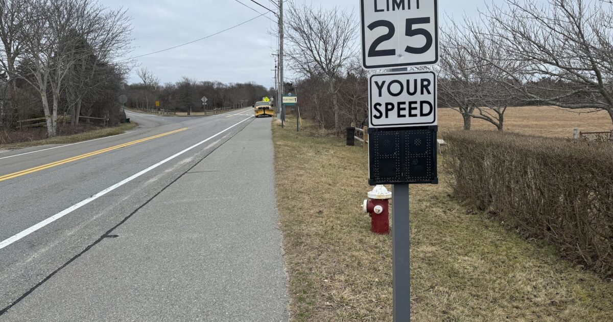 Nantucket Current | Nantucket's First Electric Street Sign Is Here.…