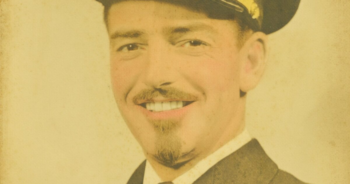 Nantucket Current | NHA Gifted Naval Officer's Sword with Island Ties