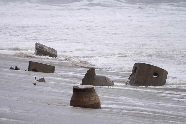 Nantucket Current | PHOTOS: Storm Causes South Shore Erosion,…