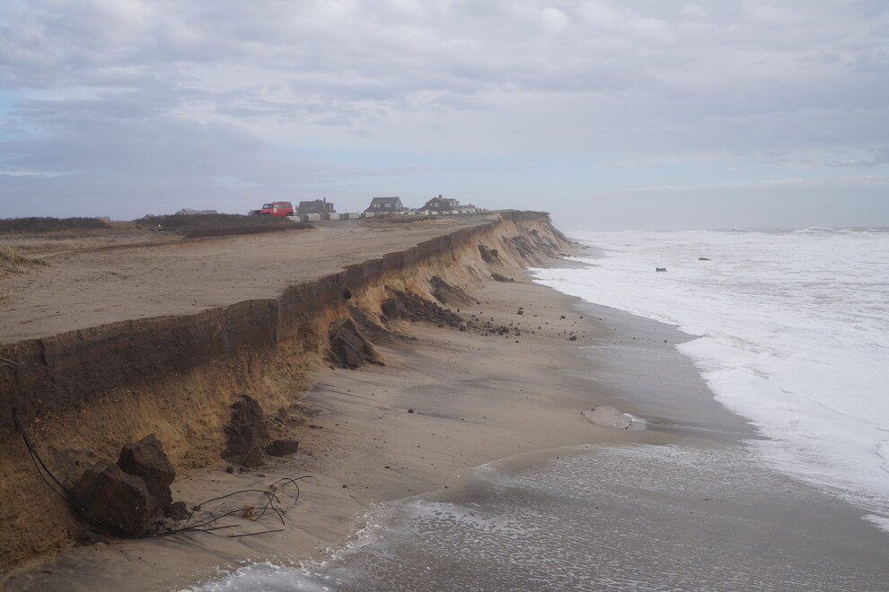 Nantucket Current | PHOTOS: Storm Causes South Shore Erosion,…