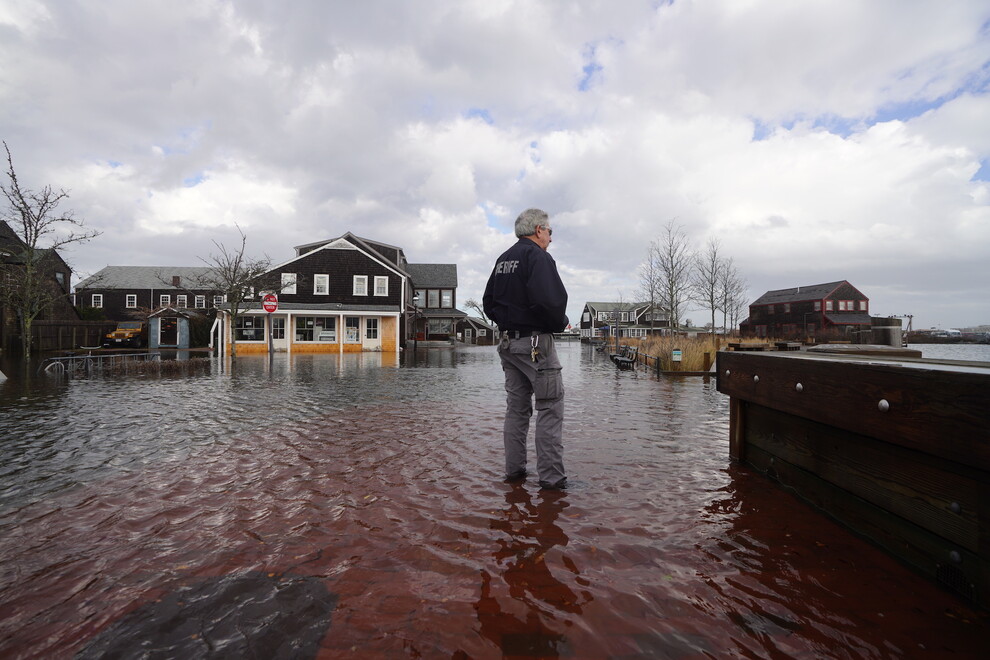 Nantucket Current | PHOTOS: Storm Causes South Shore Erosion,…