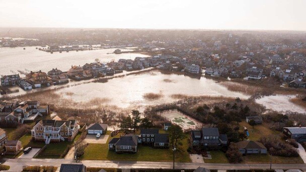 Nantucket Current | PHOTOS: Extensive Downtown Flooding After Another…