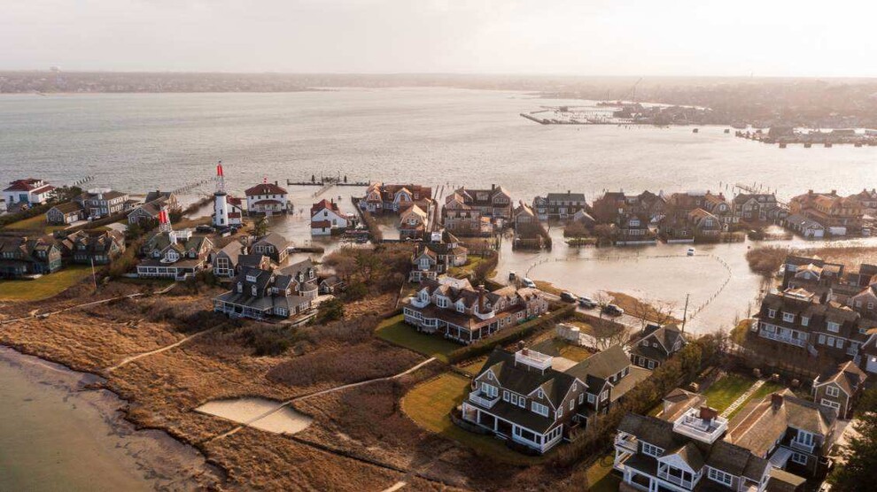 Nantucket Current | PHOTOS: Extensive Downtown Flooding After Another…