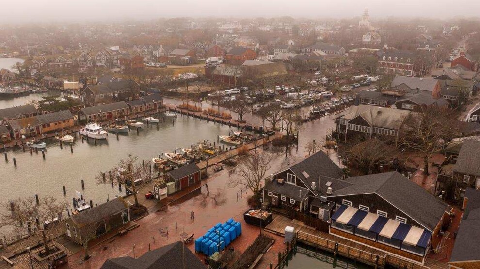 Nantucket Current | PHOTOS: Extensive Downtown Flooding After Another…