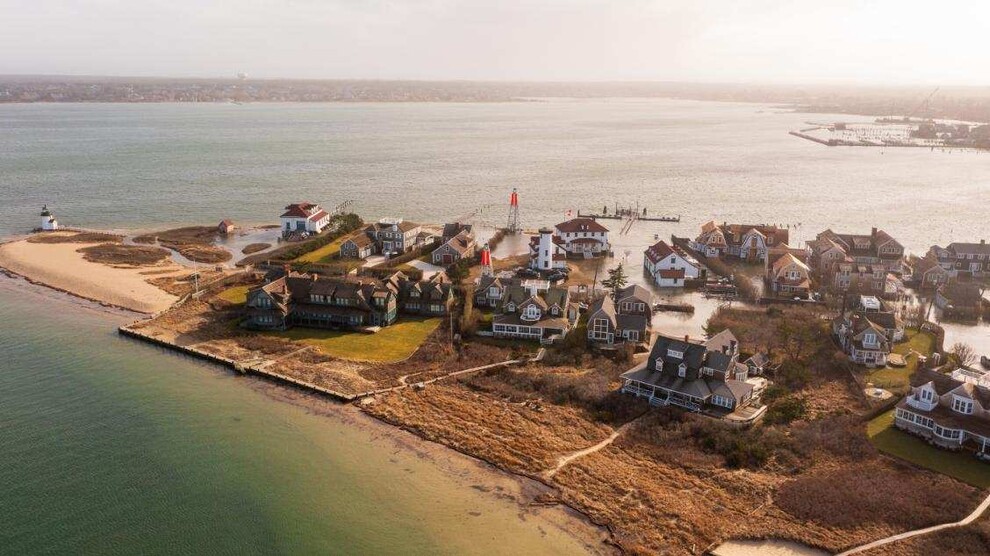 Nantucket Current | PHOTOS: Extensive Downtown Flooding After Another…