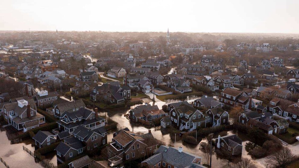 Nantucket Current | PHOTOS: Extensive Downtown Flooding After Another…