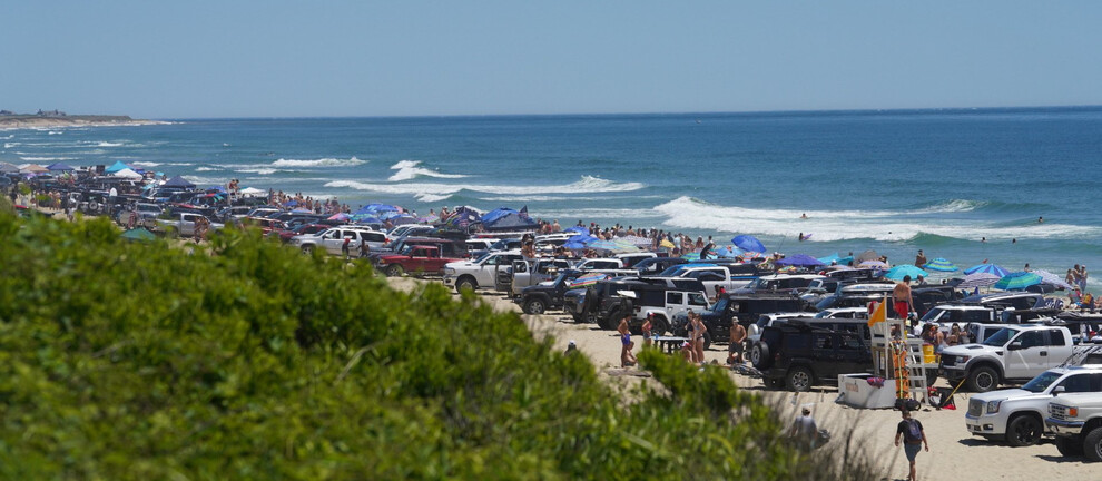Nantucket Current | Photo Gallery: Fourth of July on Nobadeer Beach