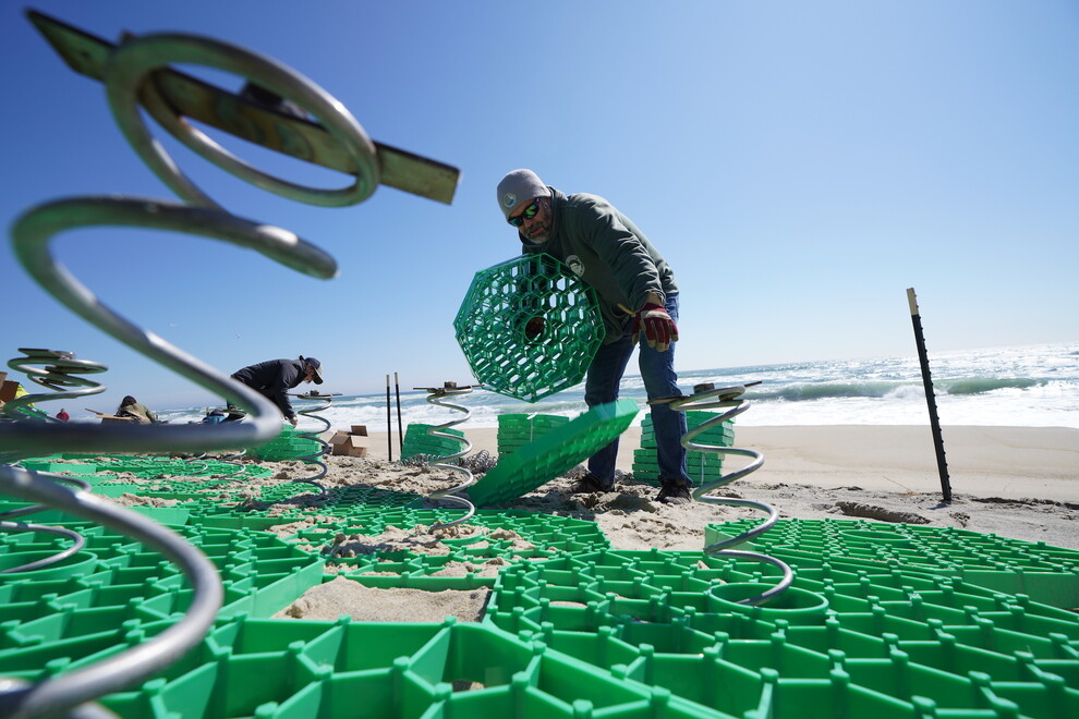 Nantucket Current | Town Testing New "Cliff Stabilizers" To Combat…