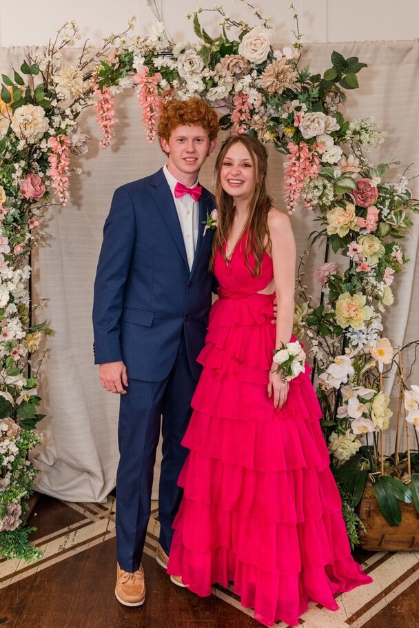 Nantucket Current | Photo Gallery: NHS Junior Prom