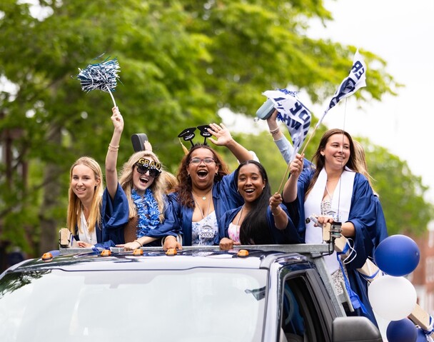 Nantucket Current | Photo Gallery: Annual Senior Car Parade