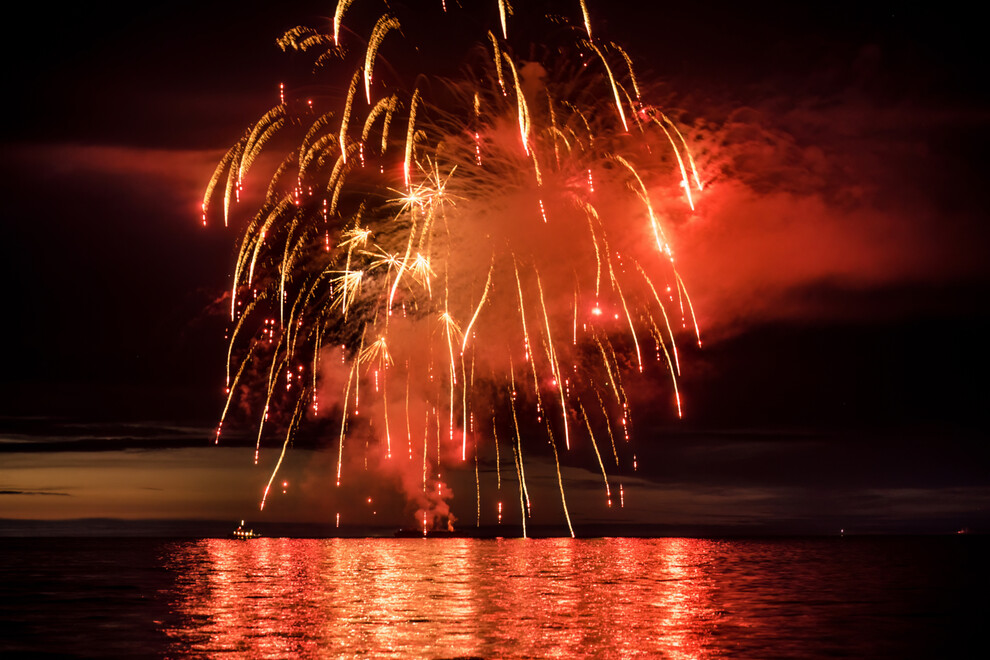 Nantucket Current | "The Night Sky Is Our Canvas" Meet The Man Behind…